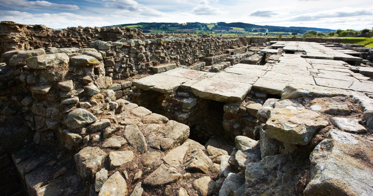 Corbridge Roman Town - Hadrian's Wall | English Heritage