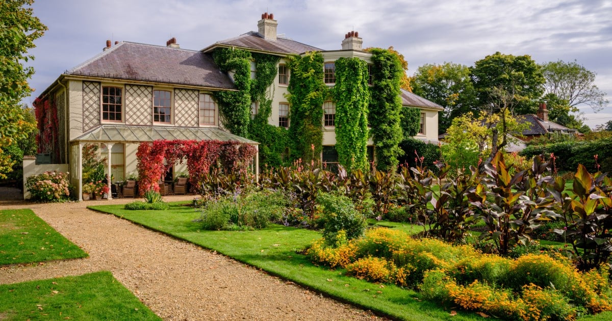 Home of Charles Darwin - Down House | English Heritage